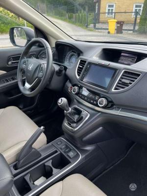 Melns Honda CR-V 2016 Utena, ar dzinēja tilpumu 1.60 L un nobraukumu 248 tūkst. km par 12300 €, foto 40 vietnē AUTOMOTO.COM.LV