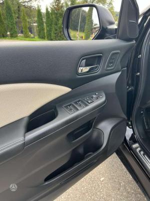 Melns Honda CR-V 2016 Utena, ar dzinēja tilpumu 1.60 L un nobraukumu 248 tūkst. km par 12300 €, foto 41 vietnē AUTOMOTO.COM.LV