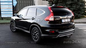 Black Honda CR-V 2017 in Tallinn, with an engine capacity of 2.00 L and mileage of 161 thousand km for 14900 €, photo 6 on AUTOMOTO.COM.LV
