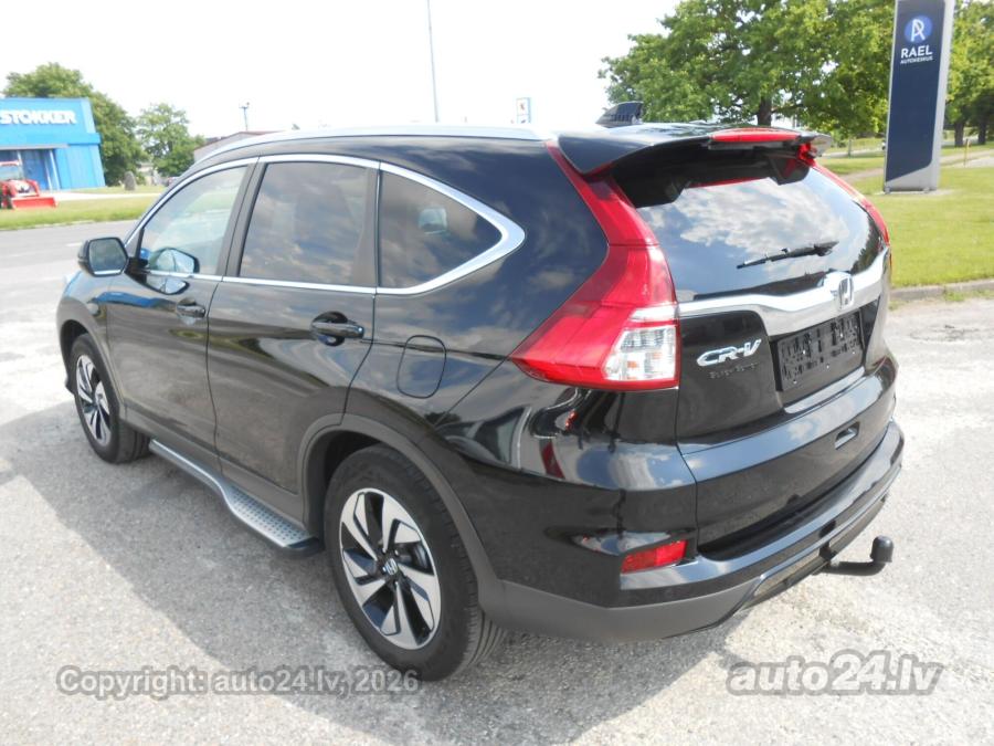 Melns Honda CR-V 2017 Viljandi, ar dzinēja tilpumu 1.60 L un nobraukumu 182 tūkst. km par 15890 €, foto 5 vietnē AUTOMOTO.COM.LV