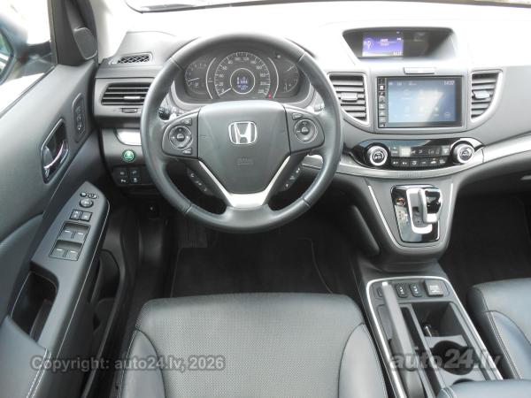 Melns Honda CR-V 2017 Viljandi, ar dzinēja tilpumu 1.60 L un nobraukumu 182 tūkst. km par 15890 €, foto 5 vietnē AUTOMOTO.COM.LV