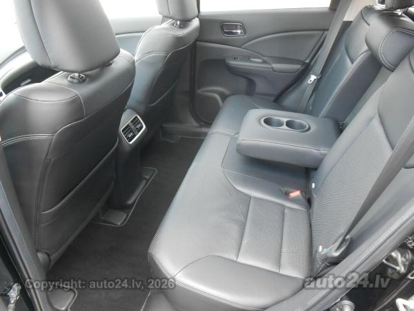 Melns Honda CR-V 2017 Viljandi, ar dzinēja tilpumu 1.60 L un nobraukumu 182 tūkst. km par 15890 €, foto 7 vietnē AUTOMOTO.COM.LV