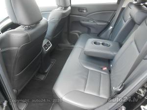 Melns Honda CR-V 2017 Viljandi, ar dzinēja tilpumu 1.60 L un nobraukumu 182 tūkst. km par 15890 €, foto 8 vietnē AUTOMOTO.COM.LV