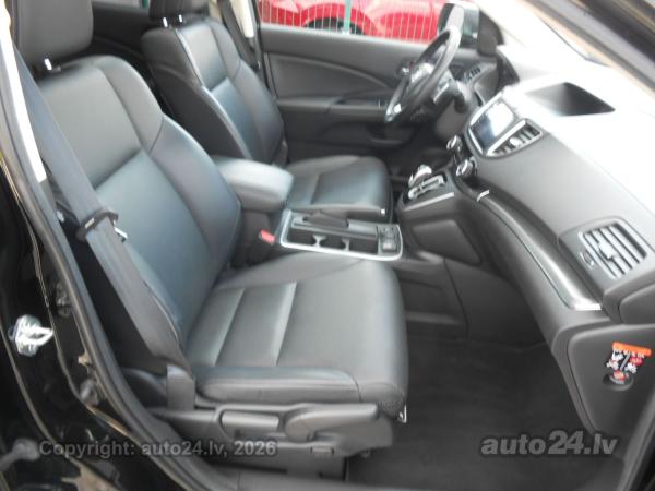 Melns Honda CR-V 2017 Viljandi, ar dzinēja tilpumu 1.60 L un nobraukumu 182 tūkst. km par 15890 €, foto 9 vietnē AUTOMOTO.COM.LV