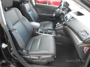 Melns Honda CR-V 2017 Viljandi, ar dzinēja tilpumu 1.60 L un nobraukumu 182 tūkst. km par 15890 €, foto 10 vietnē AUTOMOTO.COM.LV