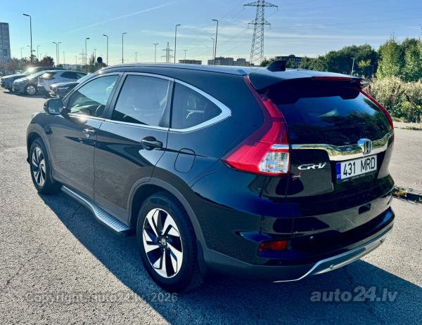 Melns Honda CR-V 2017 Tallina, ar dzinēja tilpumu 2.00 L un nobraukumu 106 tūkst. km par 17990 €, foto 5 vietnē AUTOMOTO.COM.LV