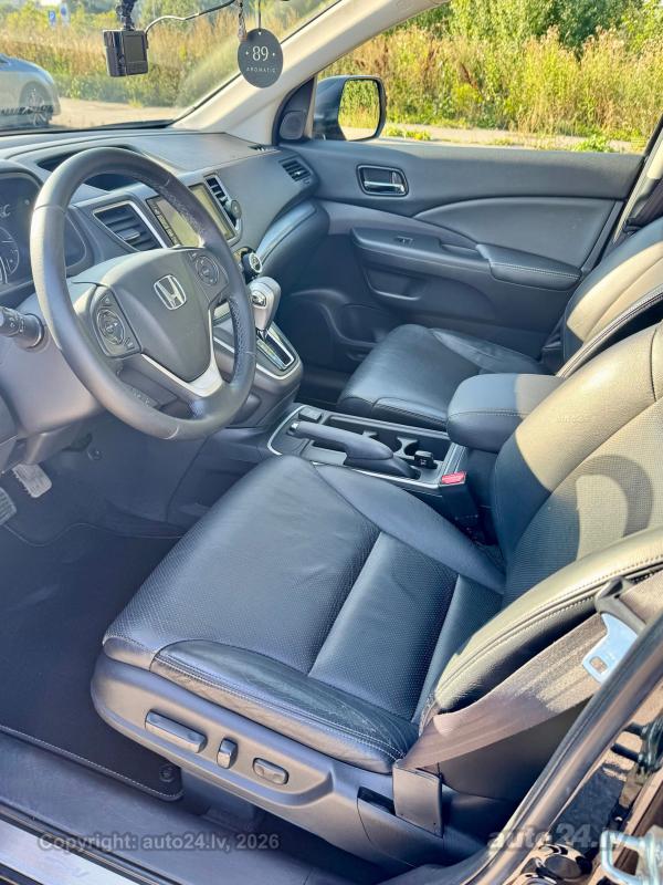 Melns Honda CR-V 2017 Tallina, ar dzinēja tilpumu 2.00 L un nobraukumu 106 tūkst. km par 17990 €, foto 8 vietnē AUTOMOTO.COM.LV