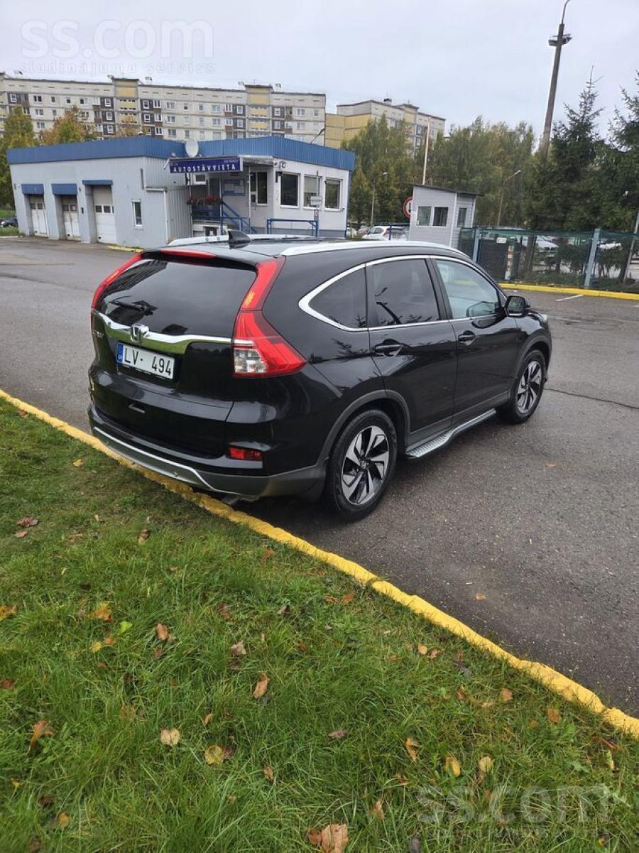 Melns Honda CR-V 2017 Rīga, ar dzinēja tilpumu 2.00 L un nobraukumu 133 tūkst. km par 17500 €, foto 5 vietnē AUTOMOTO.COM.LV
