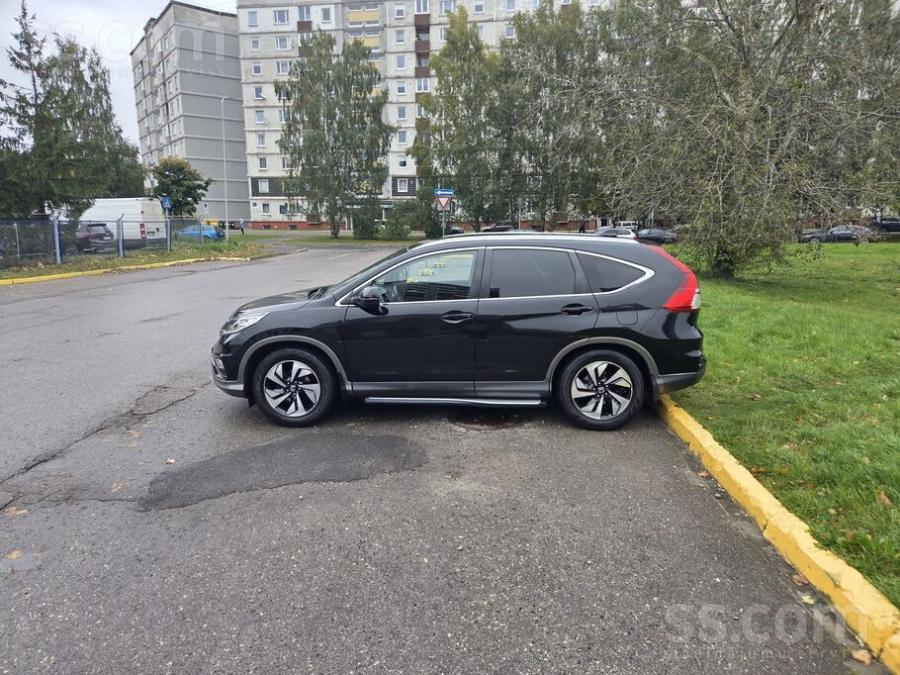 Melns Honda CR-V 2017 Rīga, ar dzinēja tilpumu 2.00 L un nobraukumu 133 tūkst. km par 17500 €, foto 7 vietnē AUTOMOTO.COM.LV