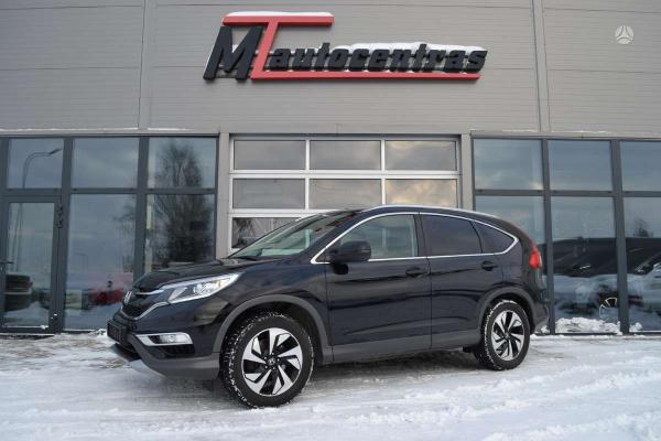 Black Honda CR-V 2018 in Vilnius, with an engine capacity of 1.60 L and mileage of 176 thousand km for 15500 €, photo 1 on AUTOMOTO.COM.LV