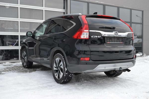 Black Honda CR-V 2018 in Vilnius, with an engine capacity of 1.60 L and mileage of 176 thousand km for 15500 €, photo 8 on AUTOMOTO.COM.LV
