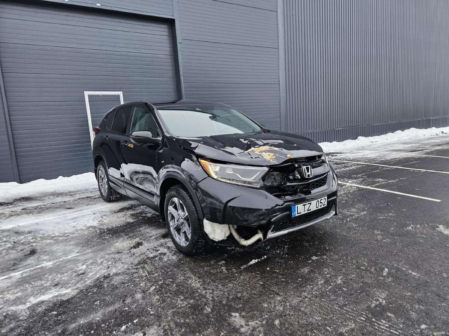 Melns Honda CR-V 2018 Kauņa, ar dzinēja tilpumu 1.50 L un nobraukumu 136 tūkst. km par 9700 €, foto 3 vietnē AUTOMOTO.COM.LV