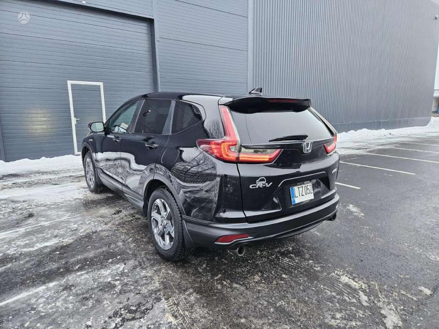 Melns Honda CR-V 2018 Kauņa, ar dzinēja tilpumu 1.50 L un nobraukumu 136 tūkst. km par 9700 €, foto 6 vietnē AUTOMOTO.COM.LV