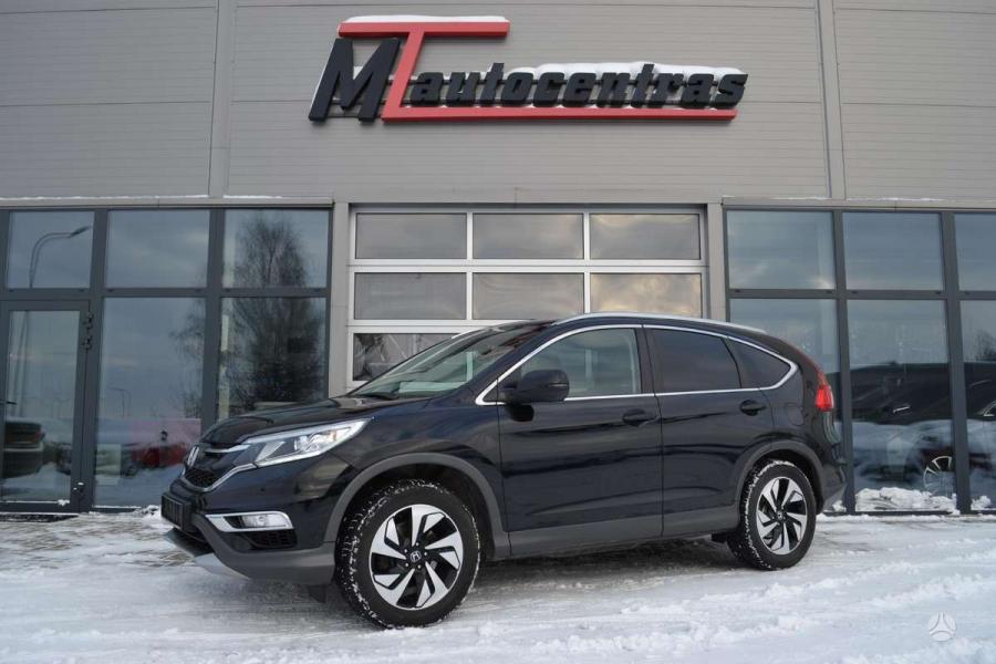 Black Honda CR-V 2018 in Vilnius, with an engine capacity of 1.60 L and mileage of 176 thousand km for 15500 €, photo 1 on AUTOMOTO.COM.LV