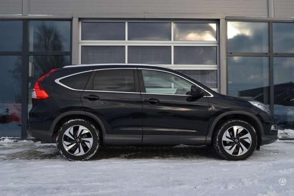 Melns Honda CR-V 2018 Viļņa, ar dzinēja tilpumu 1.60 L un nobraukumu 176 tūkst. km par 15500 €, foto 6 vietnē AUTOMOTO.COM.LV