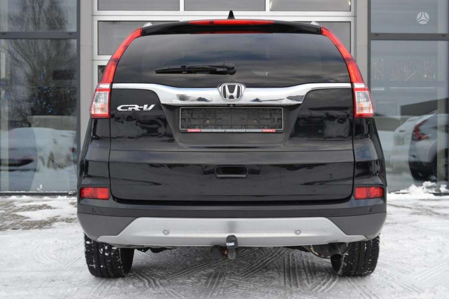 Black Honda CR-V 2018 in Vilnius, with an engine capacity of 1.60 L and mileage of 176 thousand km for 15500 €, photo 9 on AUTOMOTO.COM.LV