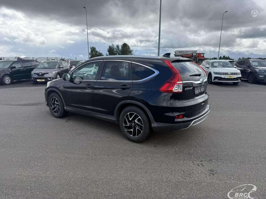 Melns Honda CR-V 2018 Viļņa, ar dzinēja tilpumu 2.00 L un nobraukumu 328 tūkst. km par 12900 €, foto 9 vietnē AUTOMOTO.COM.LV