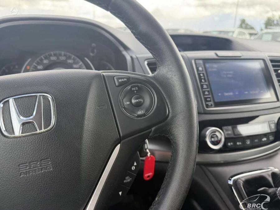 Melns Honda CR-V 2018 Viļņa, ar dzinēja tilpumu 2.00 L un nobraukumu 328 tūkst. km par 12900 €, foto 23 vietnē AUTOMOTO.COM.LV
