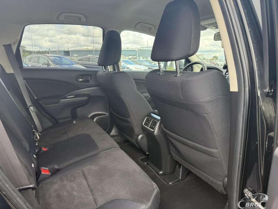 Melns Honda CR-V 2018 Viļņa, ar dzinēja tilpumu 2.00 L un nobraukumu 328 tūkst. km par 12900 €, foto 28 vietnē AUTOMOTO.COM.LV