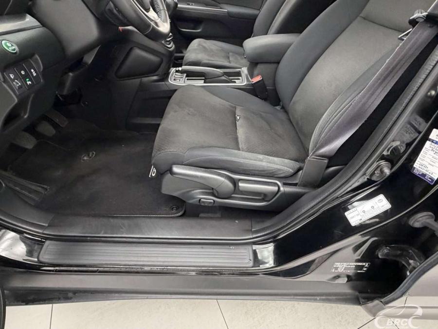 Melns Honda CR-V 2018 Viļņa, ar dzinēja tilpumu 2.00 L un nobraukumu 328 tūkst. km par 10900 €, foto 22 vietnē AUTOMOTO.COM.LV