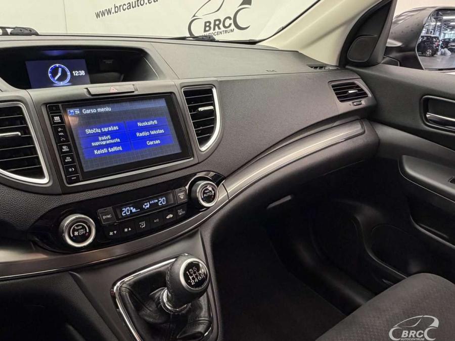 Melns Honda CR-V 2018 Viļņa, ar dzinēja tilpumu 2.00 L un nobraukumu 328 tūkst. km par 10900 €, foto 28 vietnē AUTOMOTO.COM.LV