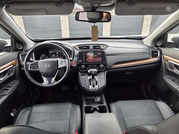 Melns Honda CR-V 2018 Šauļi, ar dzinēja tilpumu 1.50 L un nobraukumu 153 tūkst. km par 15999 €, foto 6 vietnē AUTOMOTO.COM.LV