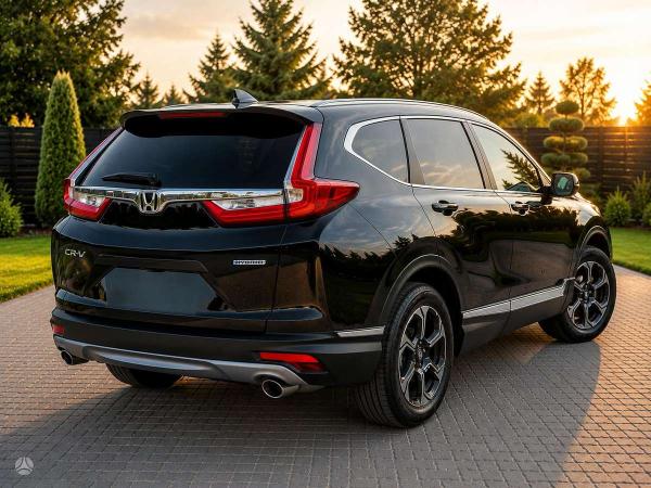 Black Honda CR-V 2019 in Vievis, with an engine capacity of 1.50 L and mileage of 146 thousand km for 21900 €, photo 5 on AUTOMOTO.COM.LV