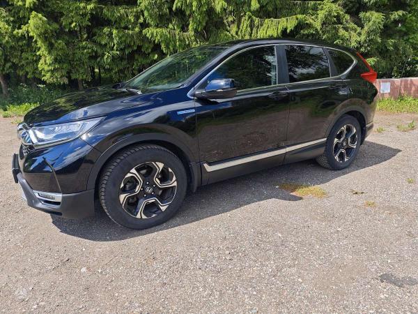 Black Honda CR-V 2019 in Vilnius, with an engine capacity of 1.99 L and mileage of 96 thousand km for 21999 €, photo 1 on AUTOMOTO.COM.LV