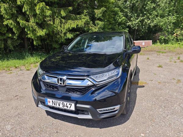 Black Honda CR-V 2019 in Vilnius, with an engine capacity of 1.99 L and mileage of 96 thousand km for 21999 €, photo 2 on AUTOMOTO.COM.LV