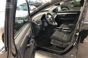 Black Honda CR-V 2021 in Kaunas, with an engine capacity of 0.00 L and mileage of 60 thousand km for 35400 €, photo 8 on AUTOMOTO.COM.LV
