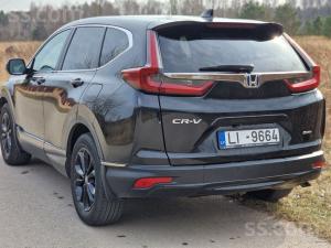 Black Honda CR-V 2021 in Riga, with an engine capacity of 2.00 L and mileage of 54 thousand km for 26500 €, photo 3 on AUTOMOTO.COM.LV