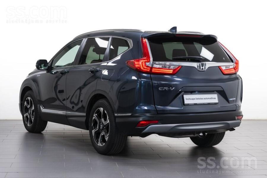 Black Honda CR-V 2021 in Riga, with an engine capacity of 2.00 L and mileage of 24 thousand km for 27500 €, photo 15 on AUTOMOTO.COM.LV