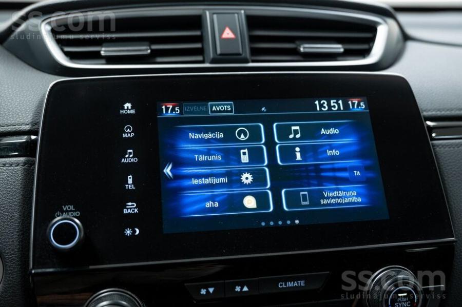Black Honda CR-V 2021 in Riga, with an engine capacity of 2.00 L and mileage of 24 thousand km for 27500 €, photo 28 on AUTOMOTO.COM.LV