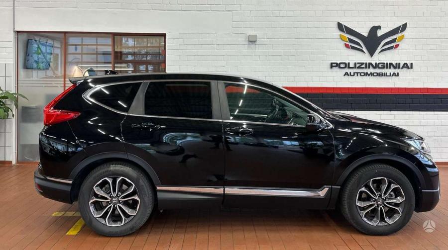 Black Honda CR-V 2021 in Kaunas, with an engine capacity of 2.00 L and mileage of 132 thousand km for 22900 €, photo 5 on AUTOMOTO.COM.LV
