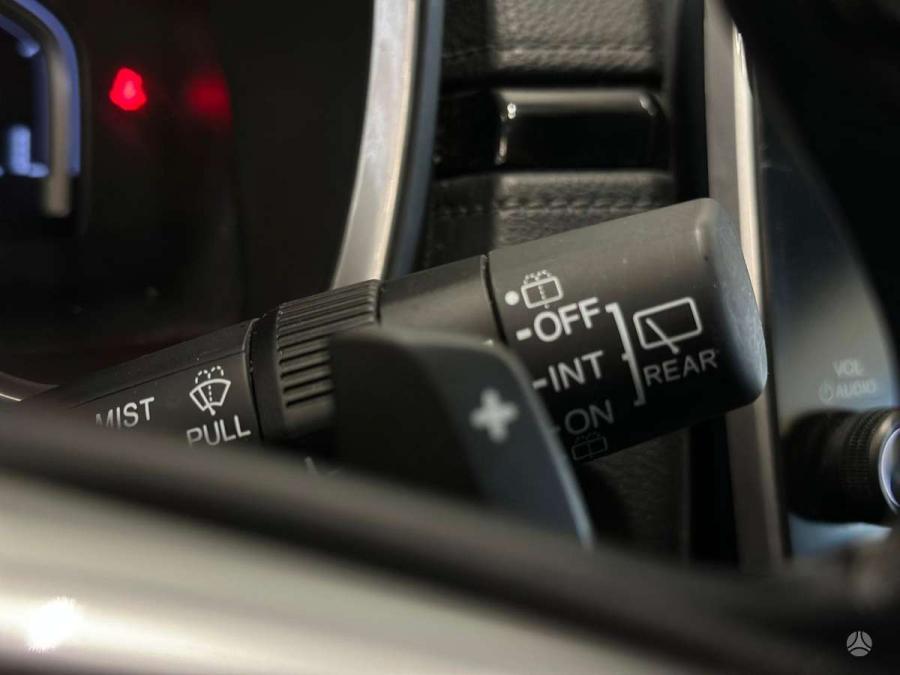 Black Honda CR-V 2021 in Kaunas, with an engine capacity of 2.00 L and mileage of 132 thousand km for 22900 €, photo 15 on AUTOMOTO.COM.LV