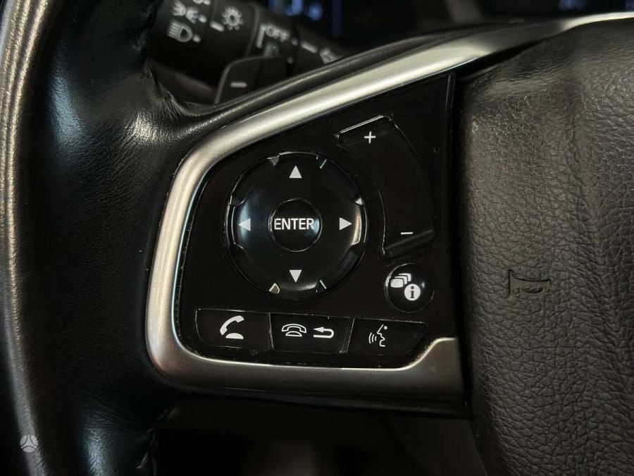 Black Honda CR-V 2021 in Kaunas, with an engine capacity of 2.00 L and mileage of 132 thousand km for 22900 €, photo 16 on AUTOMOTO.COM.LV