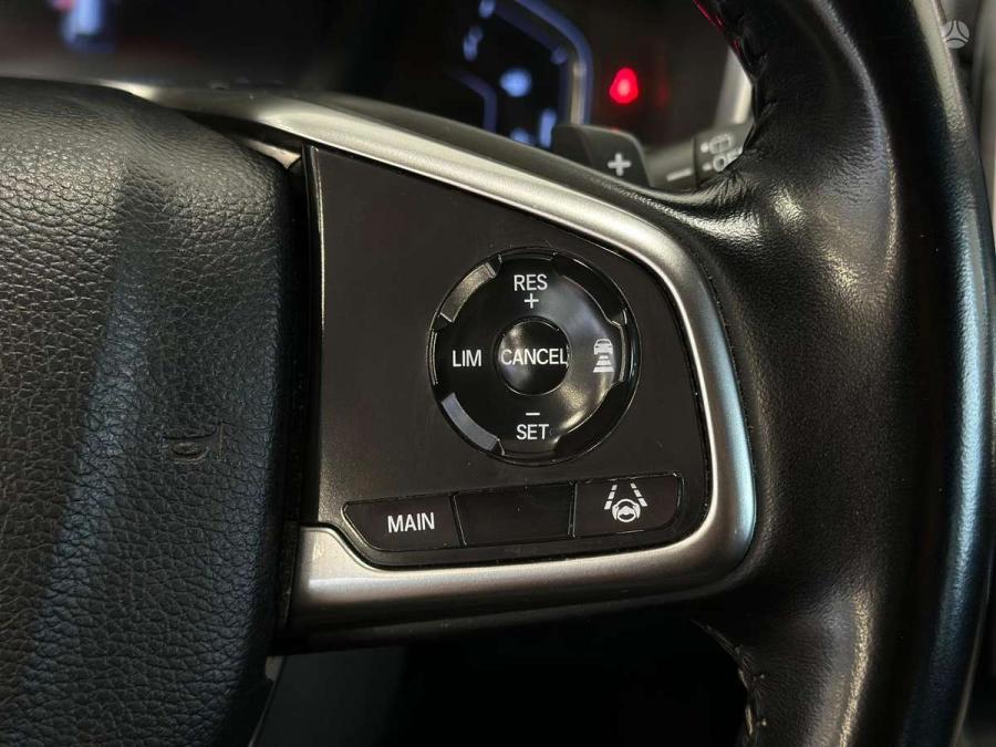 Black Honda CR-V 2021 in Kaunas, with an engine capacity of 2.00 L and mileage of 132 thousand km for 22900 €, photo 17 on AUTOMOTO.COM.LV
