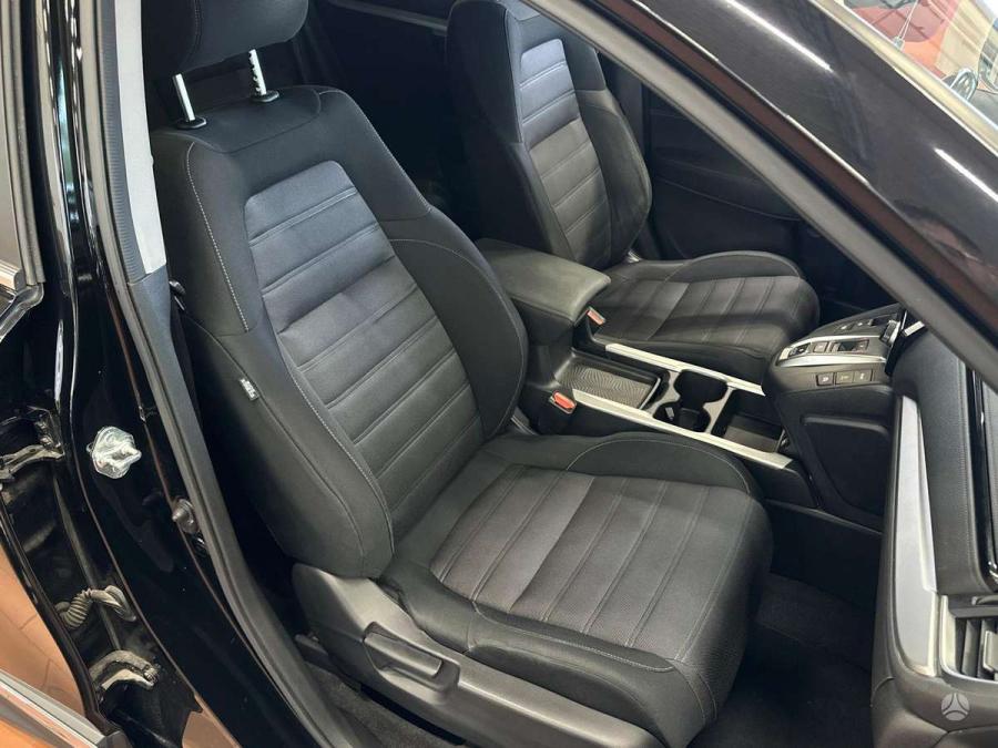 Black Honda CR-V 2021 in Kaunas, with an engine capacity of 2.00 L and mileage of 132 thousand km for 22900 €, photo 31 on AUTOMOTO.COM.LV