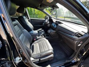 Melns Honda CR-V 2021 Tallina, ar dzinēja tilpumu 2.00 L un nobraukumu 125 tūkst. km par 26900 €, foto 10 vietnē AUTOMOTO.COM.LV