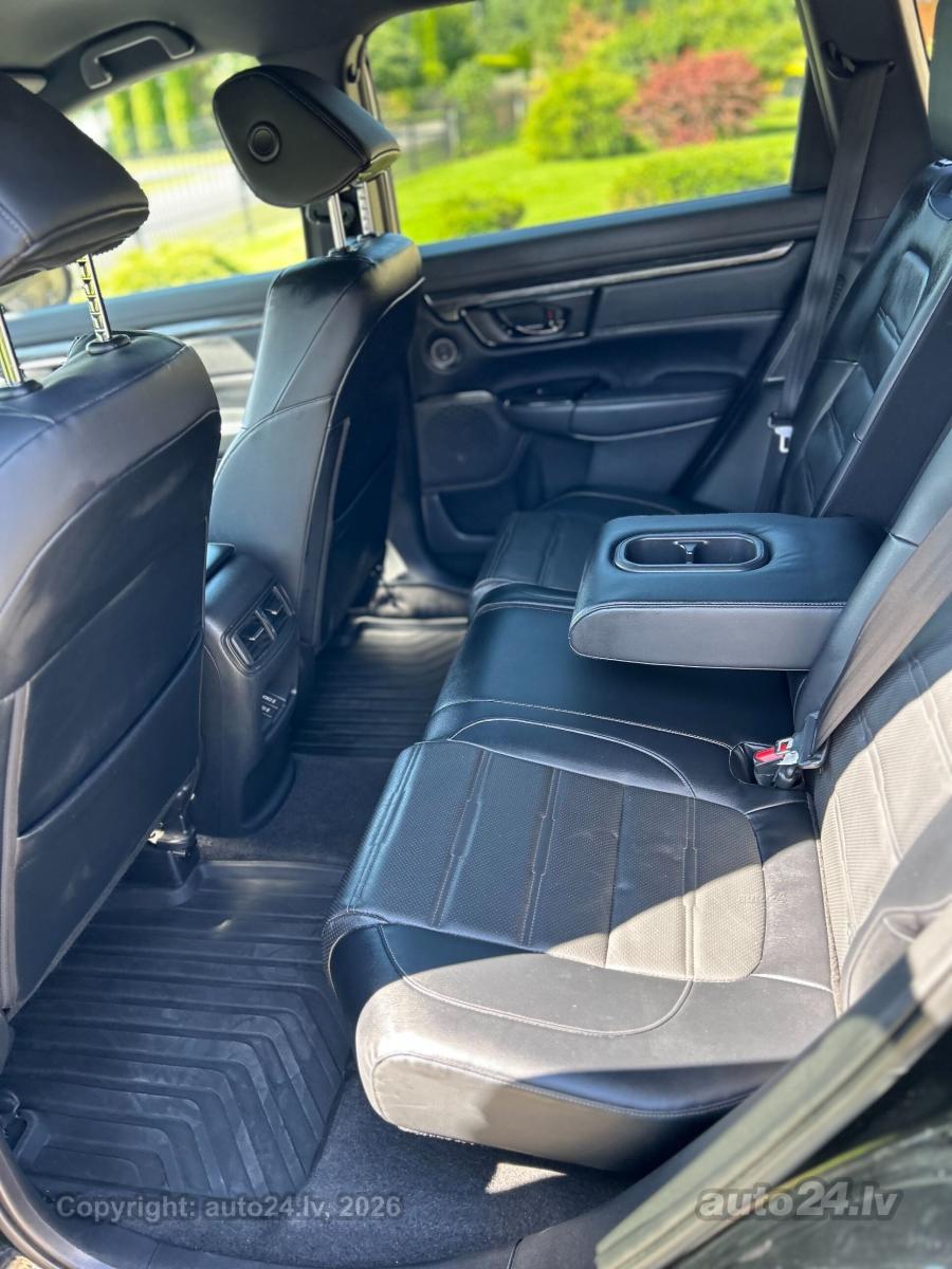 Melns Honda CR-V 2021 Tallina, ar dzinēja tilpumu 2.00 L un nobraukumu 125 tūkst. km par 26900 €, foto 18 vietnē AUTOMOTO.COM.LV