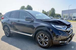 Black Honda CR-V 2021 in Siauliai, with an engine capacity of 1.99 L and mileage of 120 thousand km for 16950 €, photo 4 on AUTOMOTO.COM.LV