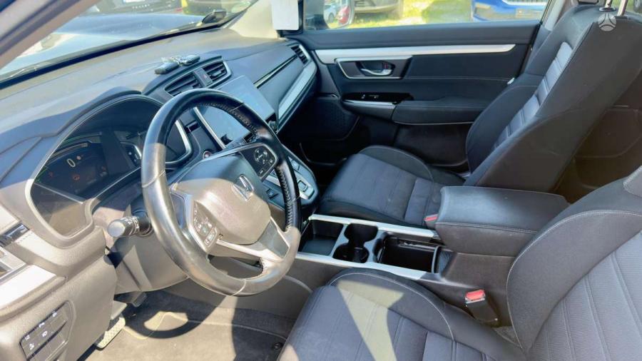 Black Honda CR-V 2021 in Siauliai, with an engine capacity of 1.99 L and mileage of 120 thousand km for 16950 €, photo 9 on AUTOMOTO.COM.LV