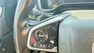 Black Honda CR-V 2021 in Siauliai, with an engine capacity of 1.99 L and mileage of 120 thousand km for 16950 €, photo 22 on AUTOMOTO.COM.LV