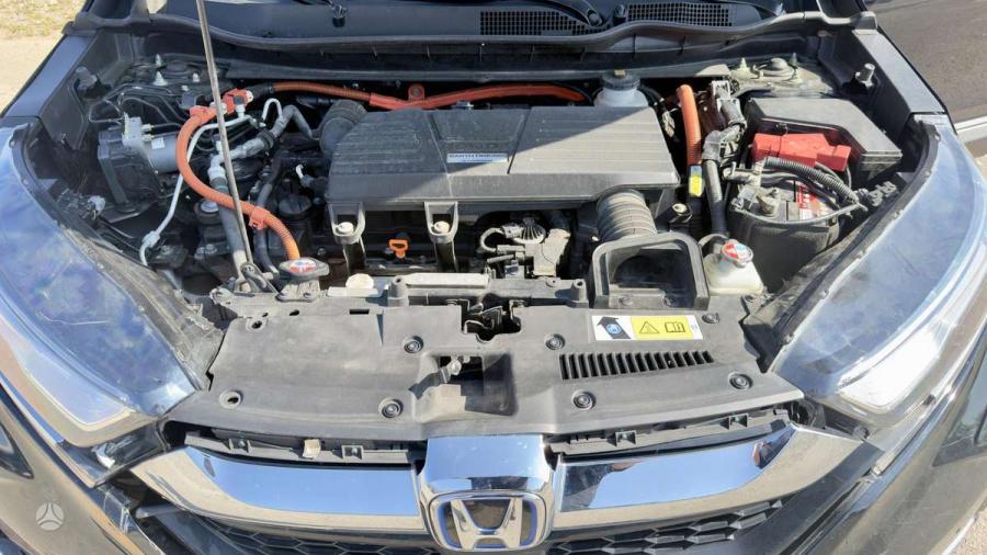 Black Honda CR-V 2021 in Siauliai, with an engine capacity of 1.99 L and mileage of 120 thousand km for 16950 €, photo 30 on AUTOMOTO.COM.LV