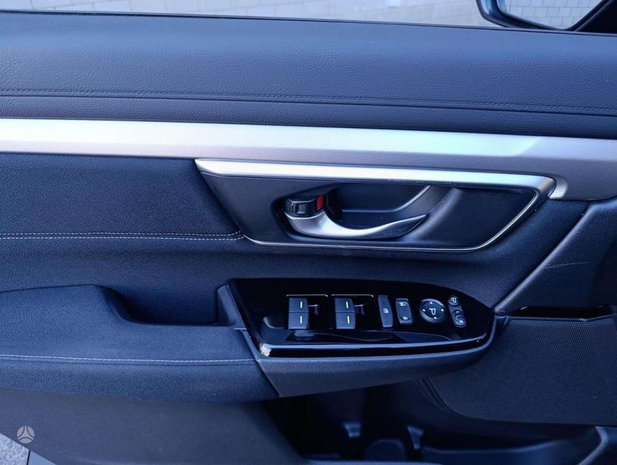 Melns Honda CR-V 2022 Viļņa, ar dzinēja tilpumu 1.99 L un nobraukumu 188 tūkst. km par 25990 €, foto 15 vietnē AUTOMOTO.COM.LV