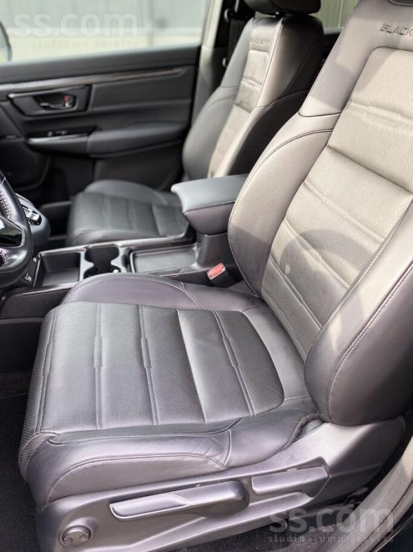 Melns Honda CR-V 2022 Daugavpils, ar dzinēja tilpumu 2.00 L un nobraukumu 25 tūkst. km par 35000 €, foto 4 vietnē AUTOMOTO.COM.LV