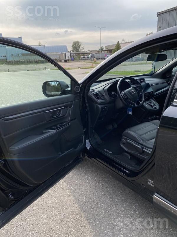 Melns Honda CR-V 2022 Daugavpils, ar dzinēja tilpumu 2.00 L un nobraukumu 25 tūkst. km par 35000 €, foto 5 vietnē AUTOMOTO.COM.LV
