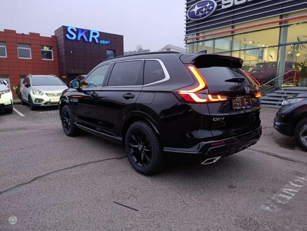 Black Honda CR-V 2024 in Vilnius, with an engine capacity of 2.00 L and mileage of 50 thousand km for 42990 €, photo 6 on AUTOMOTO.COM.LV
