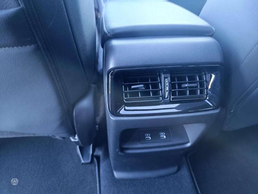 Black Honda CR-V 2024 in Vilnius, with an engine capacity of 1.99 L and mileage of 56 thousand km for 39900 €, photo 27 on AUTOMOTO.COM.LV