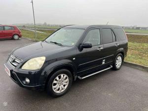 Melns Honda CR-V 2005 Kauņa, ar dzinēja tilpumu 2.20 L un nobraukumu 407 tūkst. km par 2800 €, foto 4 vietnē AUTOMOTO.COM.LV